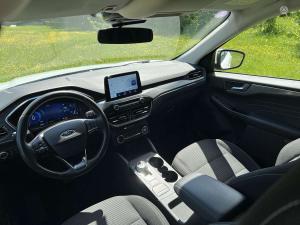 White Ford Kuga 2023 in Vilnius, with an engine capacity of 2.50 L and mileage of 269 thousand km for 11200 €, photo 7 on AUTOMOTO.COM.LV