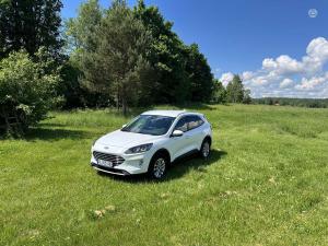 White Ford Kuga 2023 in Vilnius, with an engine capacity of 2.50 L and mileage of 269 thousand km for 11200 €, photo 10 on AUTOMOTO.COM.LV