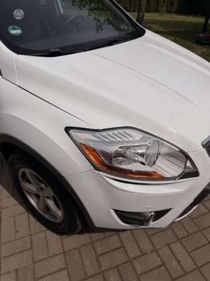 White Ford Kuga 2009 in Rokiskis, with an engine capacity of 2.00 L and mileage of 311 thousand km for 4200 €, photo 8 on AUTOMOTO.COM.LV