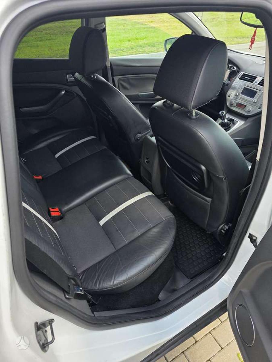 White Ford Kuga 2009 in Vilkaviskis, with an engine capacity of 2.00 L and mileage of 284 thousand km for 4950 €, photo 11 on AUTOMOTO.COM.LV