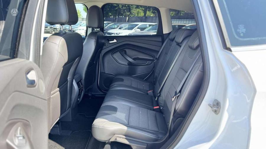 White Ford Kuga 2014 in Telschi, with an engine capacity of 1.60 L and mileage of 179 thousand km for 7800 €, photo 18 on AUTOMOTO.COM.LV