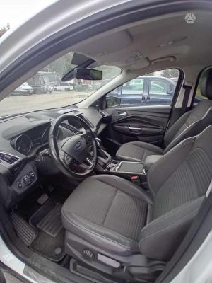 Balts Ford Kuga 2018 Panevēža, ar dzinēja tilpumu 1.50 L un nobraukumu 95 tūkst. km par 4500 €, foto 3 vietnē AUTOMOTO.COM.LV