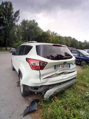 Balts Ford Kuga 2018 Panevēža, ar dzinēja tilpumu 1.50 L un nobraukumu 95 tūkst. km par 4500 €, foto 7 vietnē AUTOMOTO.COM.LV