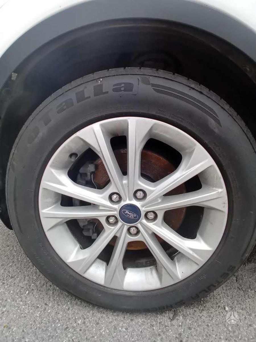 Balts Ford Kuga 2018 Panevēža, ar dzinēja tilpumu 1.50 L un nobraukumu 95 tūkst. km par 4500 €, foto 15 vietnē AUTOMOTO.COM.LV