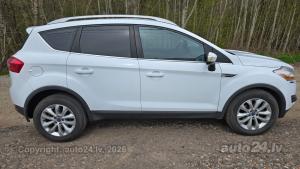 Balts Ford Kuga 2010 Tallina, ar dzinēja tilpumu 2.00 L un nobraukumu 251 tūkst. km par 6599 €, foto 4 vietnē AUTOMOTO.COM.LV