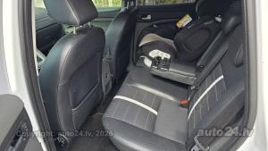 Balts Ford Kuga 2010 Tallina, ar dzinēja tilpumu 2.00 L un nobraukumu 251 tūkst. km par 6599 €, foto 14 vietnē AUTOMOTO.COM.LV