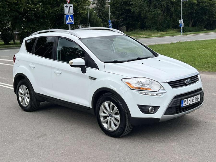 White Ford Kuga 2012 in Narva, with an engine capacity of 2.00 L and mileage of 216 thousand km for 3999 €, photo 3 on AUTOMOTO.COM.LV