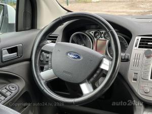 White Ford Kuga 2012 in Narva, with an engine capacity of 2.00 L and mileage of 216 thousand km for 3999 €, photo 16 on AUTOMOTO.COM.LV