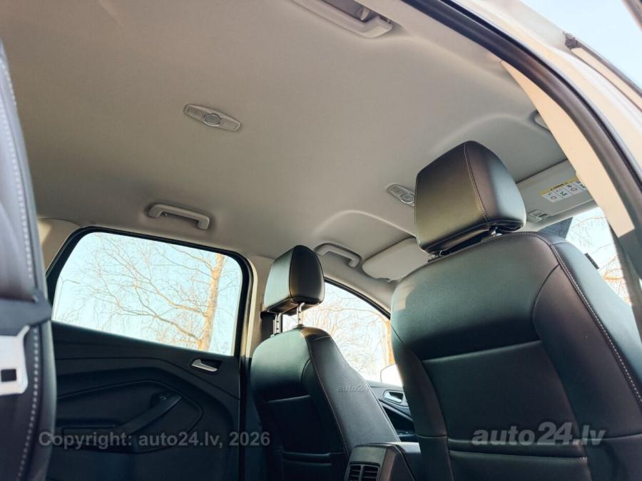 Balts Ford Kuga 2013 Tallina, ar dzinēja tilpumu 1.60 L un nobraukumu 141 tūkst. km par 6700 €, foto 19 vietnē AUTOMOTO.COM.LV