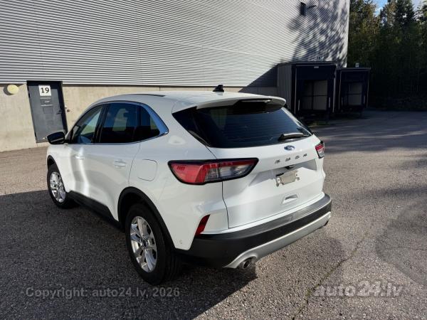White Ford Kuga 2020 in Tallinn, with an engine capacity of 1.50 L and mileage of 174 thousand km for 13950 €, photo 5 on AUTOMOTO.COM.LV