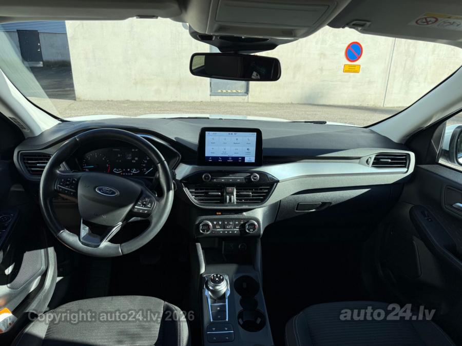 Белый Форд Куга 2020 в Таллин, объемом двигателя 1.50 л и пробегом 174 тыс. км за 13950 €, фото 8 на AUTOMOTO.COM.LV