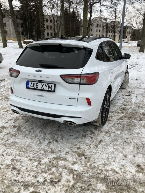 White Ford Kuga 2021 in Tallinn, with an engine capacity of 2.50 L and mileage of 60 thousand km for 25000 €, photo 25 on AUTOMOTO.COM.LV