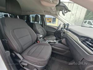 White Ford Kuga 2022 in Tartu, with an engine capacity of 1.50 L and mileage of 170 thousand km for 14999 €, photo 7 on AUTOMOTO.COM.LV