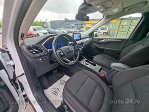White Ford Kuga 2022 in Tartu, with an engine capacity of 1.50 L and mileage of 170 thousand km for 14999 €, photo 8 on AUTOMOTO.COM.LV
