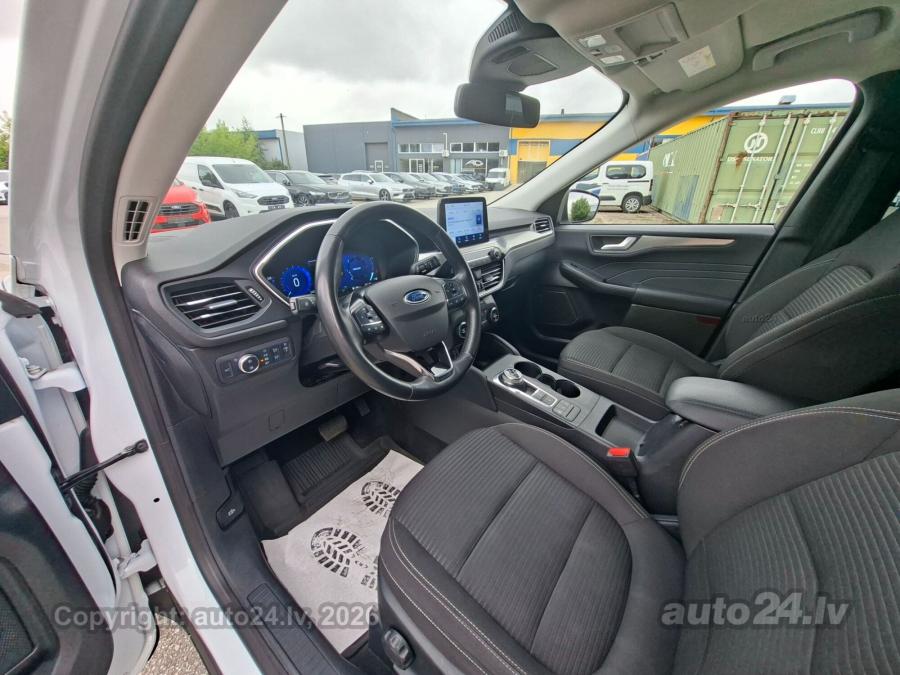 White Ford Kuga 2022 in Tartu, with an engine capacity of 1.50 L and mileage of 170 thousand km for 14999 €, photo 8 on AUTOMOTO.COM.LV