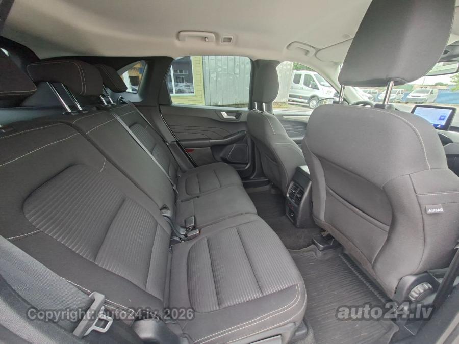 White Ford Kuga 2022 in Tartu, with an engine capacity of 1.50 L and mileage of 170 thousand km for 14999 €, photo 9 on AUTOMOTO.COM.LV