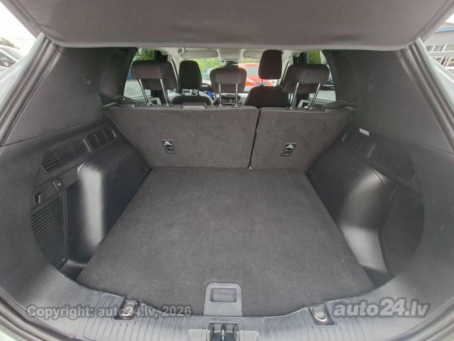 White Ford Kuga 2022 in Tartu, with an engine capacity of 1.50 L and mileage of 170 thousand km for 14999 €, photo 11 on AUTOMOTO.COM.LV