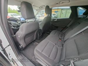 White Ford Kuga 2022 in Tartu, with an engine capacity of 1.50 L and mileage of 170 thousand km for 14999 €, photo 12 on AUTOMOTO.COM.LV