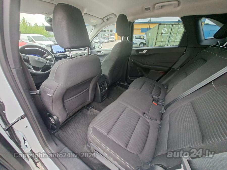 White Ford Kuga 2022 in Tartu, with an engine capacity of 1.50 L and mileage of 170 thousand km for 14999 €, photo 12 on AUTOMOTO.COM.LV