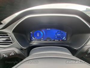 White Ford Kuga 2022 in Tartu, with an engine capacity of 1.50 L and mileage of 170 thousand km for 14999 €, photo 13 on AUTOMOTO.COM.LV