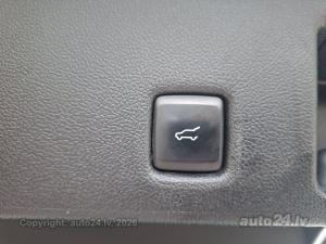 White Ford Kuga 2022 in Tartu, with an engine capacity of 1.50 L and mileage of 170 thousand km for 14999 €, photo 17 on AUTOMOTO.COM.LV