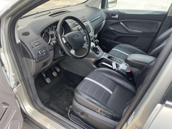 Yellow Ford Kuga 2009 in Ukmerge, with an engine capacity of 2.00 L and mileage of 255 thousand km for 3100 €, photo 10 on AUTOMOTO.COM.LV
