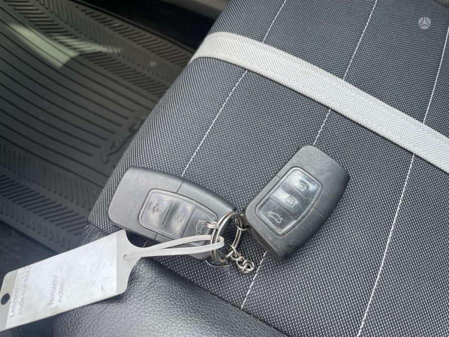 Dzeltens Ford Kuga 2009 Ukmergė, ar dzinēja tilpumu 2.00 L un nobraukumu 255 tūkst. km par 3100 €, foto 14 vietnē AUTOMOTO.COM.LV