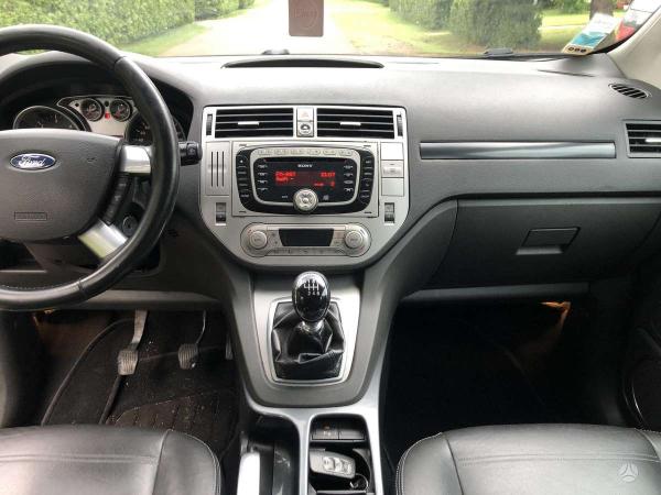 Yellow Ford Kuga 2010 in Panevezys, with an engine capacity of 2.00 L and mileage of 235 thousand km for 5500 €, photo 7 on AUTOMOTO.COM.LV