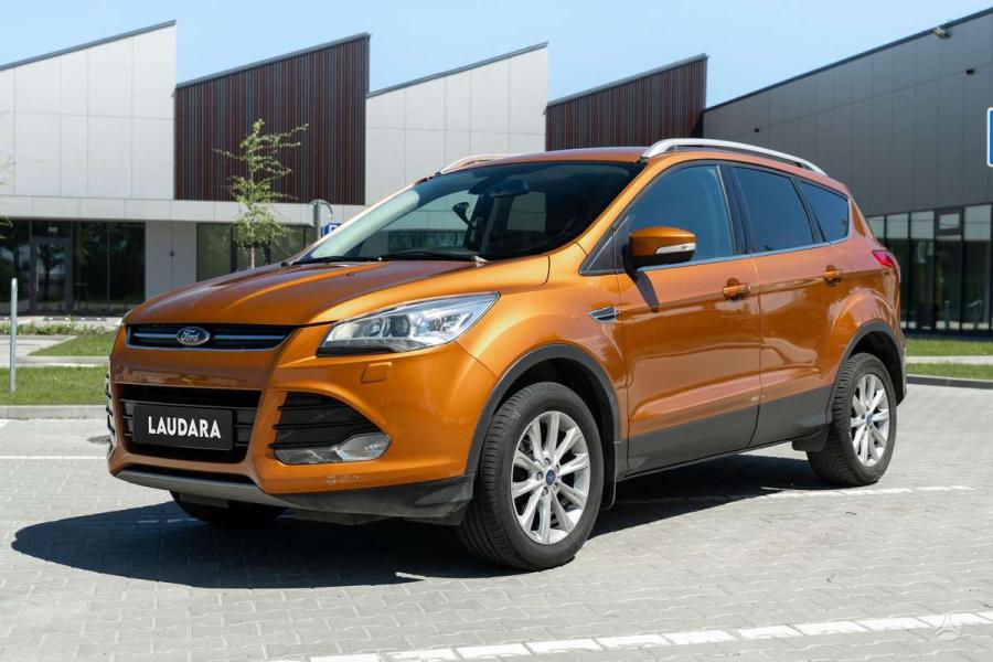 Yellow Ford Kuga 2015 in Vilnius, with an engine capacity of 2.00 L and mileage of 200 thousand km for 6890 €, photo 1 on AUTOMOTO.COM.LV