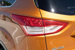 Yellow Ford Kuga 2015 in Vilnius, with an engine capacity of 2.00 L and mileage of 200 thousand km for 6890 €, photo 6 on AUTOMOTO.COM.LV