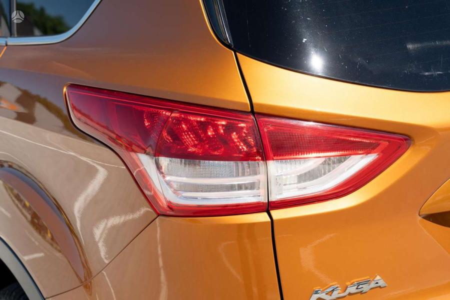 Yellow Ford Kuga 2015 in Vilnius, with an engine capacity of 2.00 L and mileage of 200 thousand km for 6890 €, photo 6 on AUTOMOTO.COM.LV