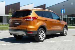 Yellow Ford Kuga 2015 in Vilnius, with an engine capacity of 2.00 L and mileage of 200 thousand km for 6890 €, photo 7 on AUTOMOTO.COM.LV