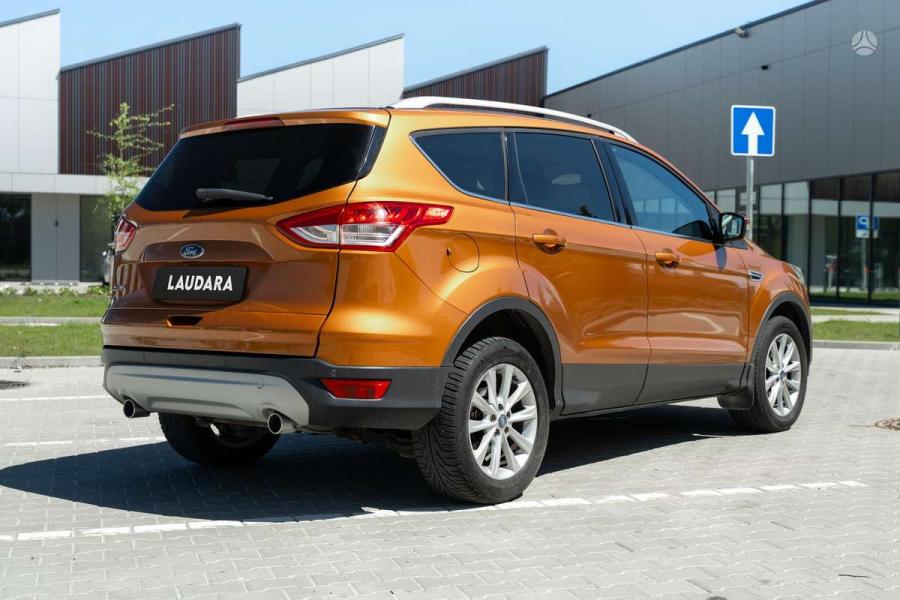 Yellow Ford Kuga 2015 in Vilnius, with an engine capacity of 2.00 L and mileage of 200 thousand km for 6890 €, photo 7 on AUTOMOTO.COM.LV
