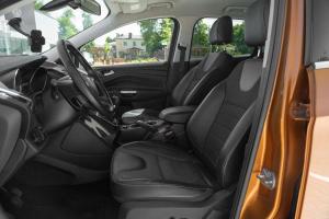 Yellow Ford Kuga 2015 in Vilnius, with an engine capacity of 2.00 L and mileage of 200 thousand km for 6890 €, photo 13 on AUTOMOTO.COM.LV