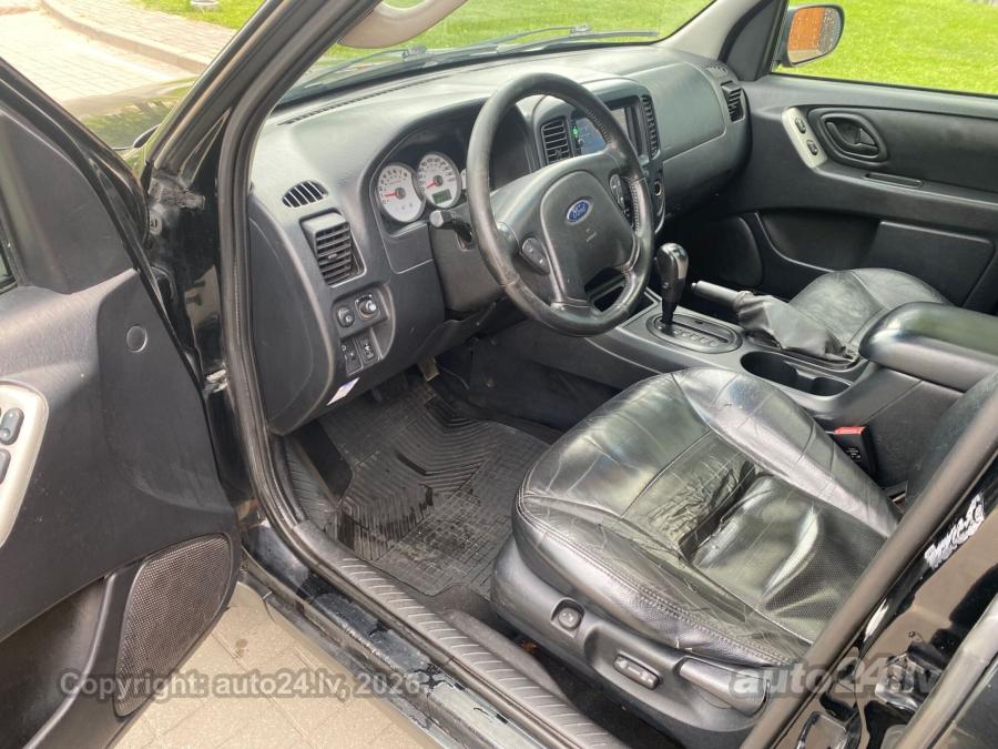 Black Ford Maverick 2004 in Tallinn, with an engine capacity of 3.00 L and mileage of 328 thousand km for 990 €, photo 13 on AUTOMOTO.COM.LV