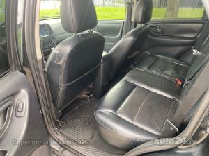 Black Ford Maverick 2004 in Tallinn, with an engine capacity of 3.00 L and mileage of 328 thousand km for 990 €, photo 14 on AUTOMOTO.COM.LV