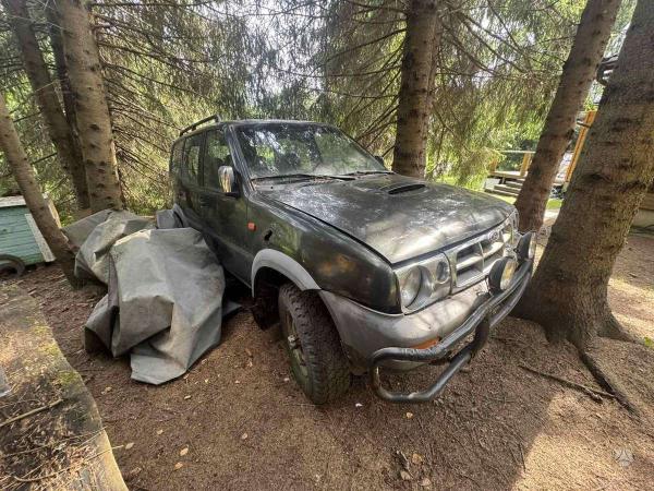 Zaļš Ford Maverick 1997 Viļņa, ar dzinēja tilpumu 2.66 L un nobraukumu 270 tūkst. km par 600 €, foto 1 vietnē AUTOMOTO.COM.LV