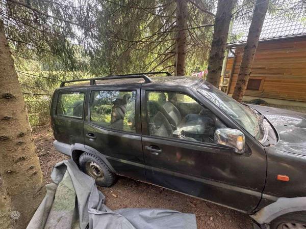Zaļš Ford Maverick 1997 Viļņa, ar dzinēja tilpumu 2.66 L un nobraukumu 270 tūkst. km par 600 €, foto 2 vietnē AUTOMOTO.COM.LV