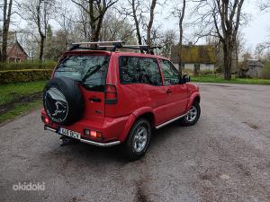 Sarkans Ford Maverick 1995 Tallina, ar dzinēja tilpumu 2.40 L un nobraukumu 231 tūkst. km par 3300 €, foto 10 vietnē AUTOMOTO.COM.LV