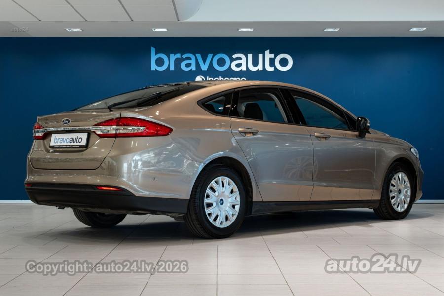 Smilšu krāsa Ford Mondeo 2020 Tallina, ar dzinēja tilpumu 2.00 L un nobraukumu 64 tūkst. km par 17790 €, foto 3 vietnē AUTOMOTO.COM.LV