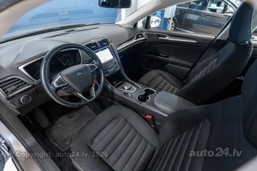 Smilšu krāsa Ford Mondeo 2020 Tallina, ar dzinēja tilpumu 2.00 L un nobraukumu 64 tūkst. km par 17790 €, foto 6 vietnē AUTOMOTO.COM.LV