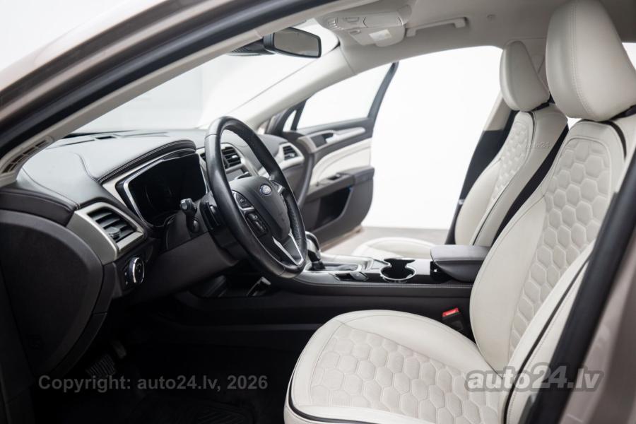 Smilšu krāsa Ford Mondeo 2017 Tallina, ar dzinēja tilpumu 2.00 L un nobraukumu 170 tūkst. km par 13999 €, foto 8 vietnē AUTOMOTO.COM.LV