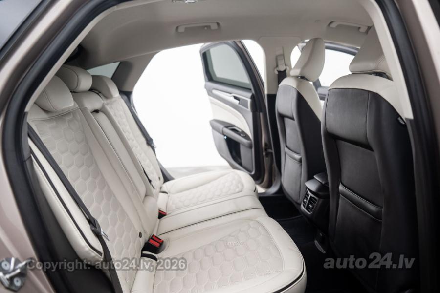 Smilšu krāsa Ford Mondeo 2017 Tallina, ar dzinēja tilpumu 2.00 L un nobraukumu 170 tūkst. km par 13999 €, foto 10 vietnē AUTOMOTO.COM.LV