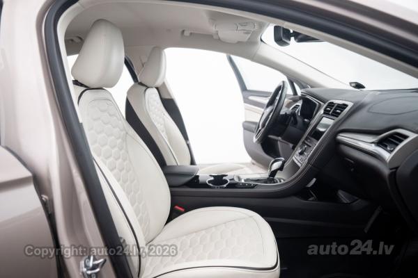 Beige Ford Mondeo 2017 in Tallinn, with an engine capacity of 2.00 L and mileage of 170 thousand km for 13999 €, photo 10 on AUTOMOTO.COM.LV