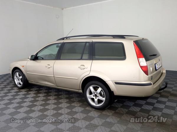 Smilšu krāsa Ford Mondeo 2002 Tallina, ar dzinēja tilpumu 1.80 L un nobraukumu 256 tūkst. km par 599 €, foto 4 vietnē AUTOMOTO.COM.LV
