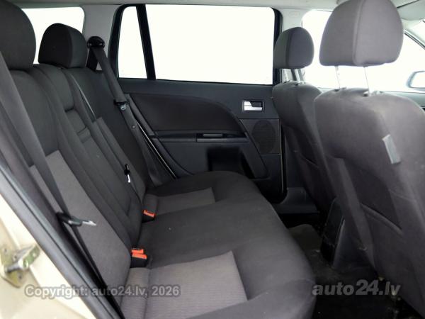 Smilšu krāsa Ford Mondeo 2002 Tallina, ar dzinēja tilpumu 1.80 L un nobraukumu 256 tūkst. km par 599 €, foto 7 vietnē AUTOMOTO.COM.LV