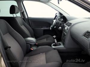 Smilšu krāsa Ford Mondeo 2002 Tallina, ar dzinēja tilpumu 1.80 L un nobraukumu 256 tūkst. km par 599 €, foto 6 vietnē AUTOMOTO.COM.LV