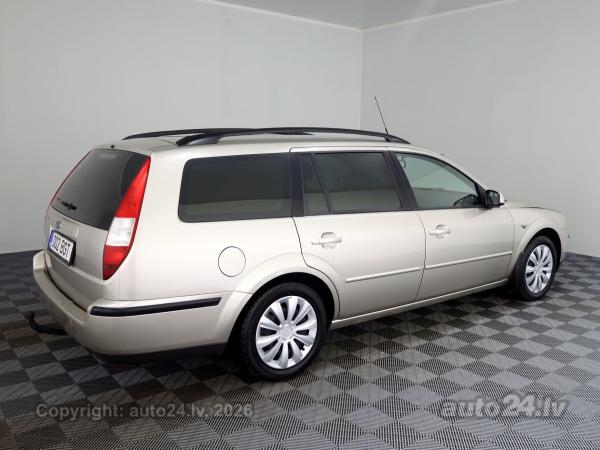 Smilšu krāsa Ford Mondeo 2004 Tallina, ar dzinēja tilpumu 2.00 L un nobraukumu 222 tūkst. km par 799 €, foto 3 vietnē AUTOMOTO.COM.LV