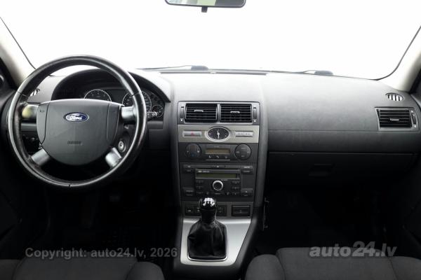 Smilšu krāsa Ford Mondeo 2004 Tallina, ar dzinēja tilpumu 2.00 L un nobraukumu 222 tūkst. km par 799 €, foto 5 vietnē AUTOMOTO.COM.LV