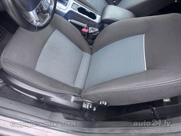 Beige Ford Mondeo 2012 in Rakvere, with an engine capacity of 2.00 L and mileage of 456 thousand km for 4200 €, photo 9 on AUTOMOTO.COM.LV